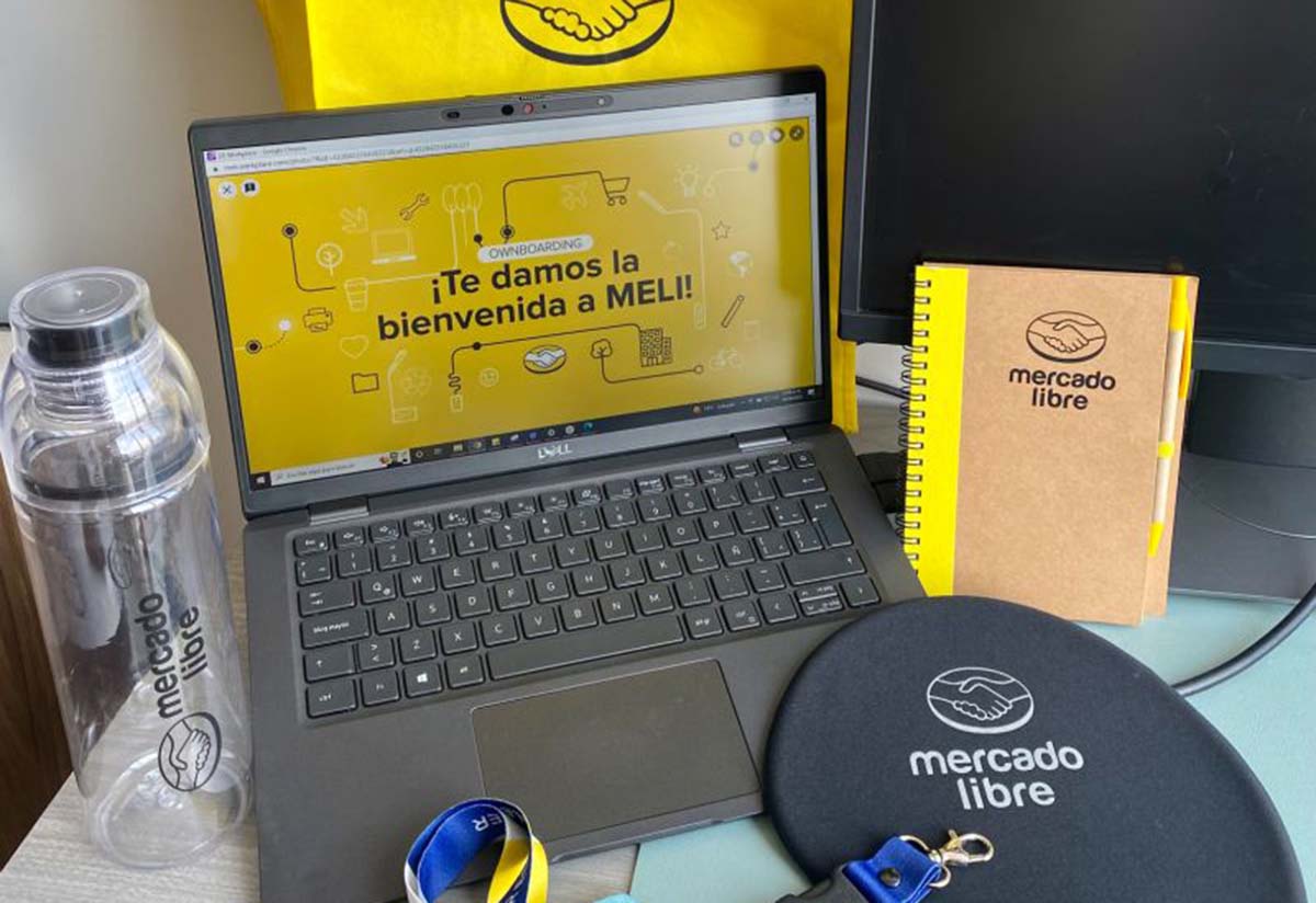 Por qué regalar kits de bienvenida a tus empleados remotos